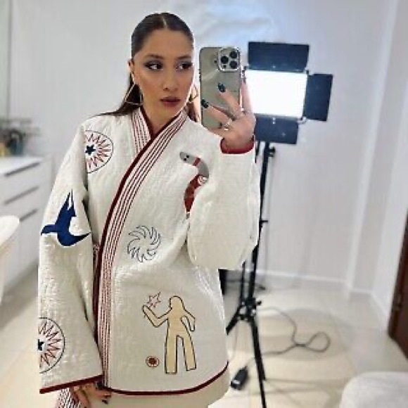 Zara | Kimonos & Yukatas | New Zara 9 Embroidered Quilted Belted Kimono ...